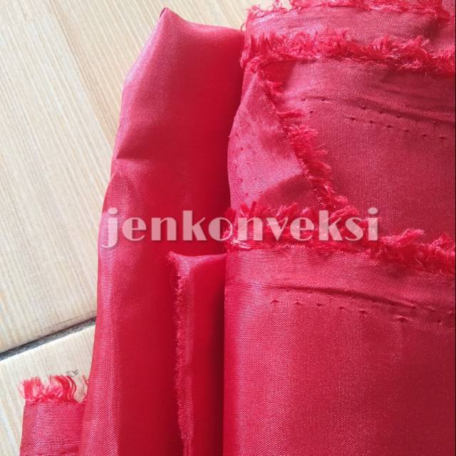 Jual Kain Peles Kahatex Merah Puring Kebaya Puring Tas Dompet Kain ...