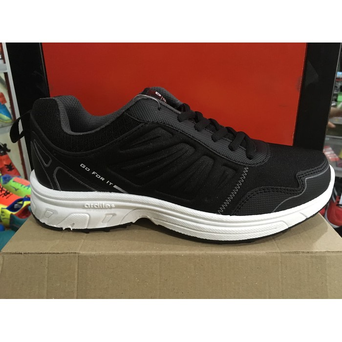 Jual Sepatu Sport Skets Putih Hitam ORIGINAL | Shopee Indonesia