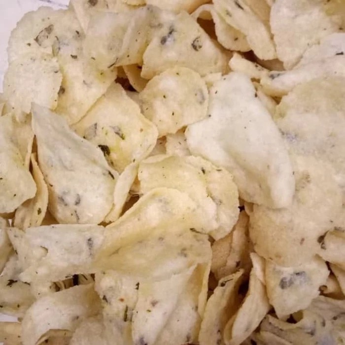 Jual KERIPIK COMRING ASIN BAWANG 250 Gr | Shopee Indonesia