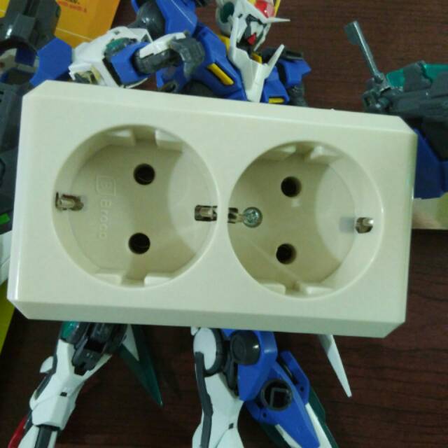 Jual Double Stop Kontak Arde Broco - Double Socket Outlet | Shopee ...