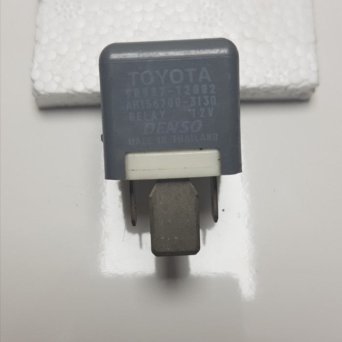 Jual Relay Toyota 12V Original Innova Fortuner hilux yaris vios etios ...
