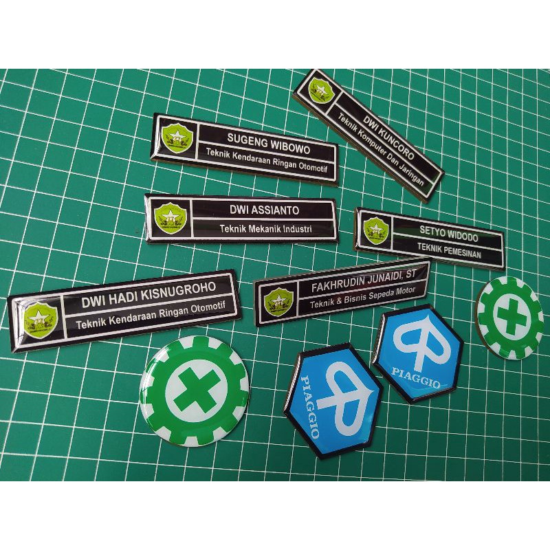 Jual Name Tag dan Pin Akrilik, Pin OSIS Resin Custom | Shopee Indonesia