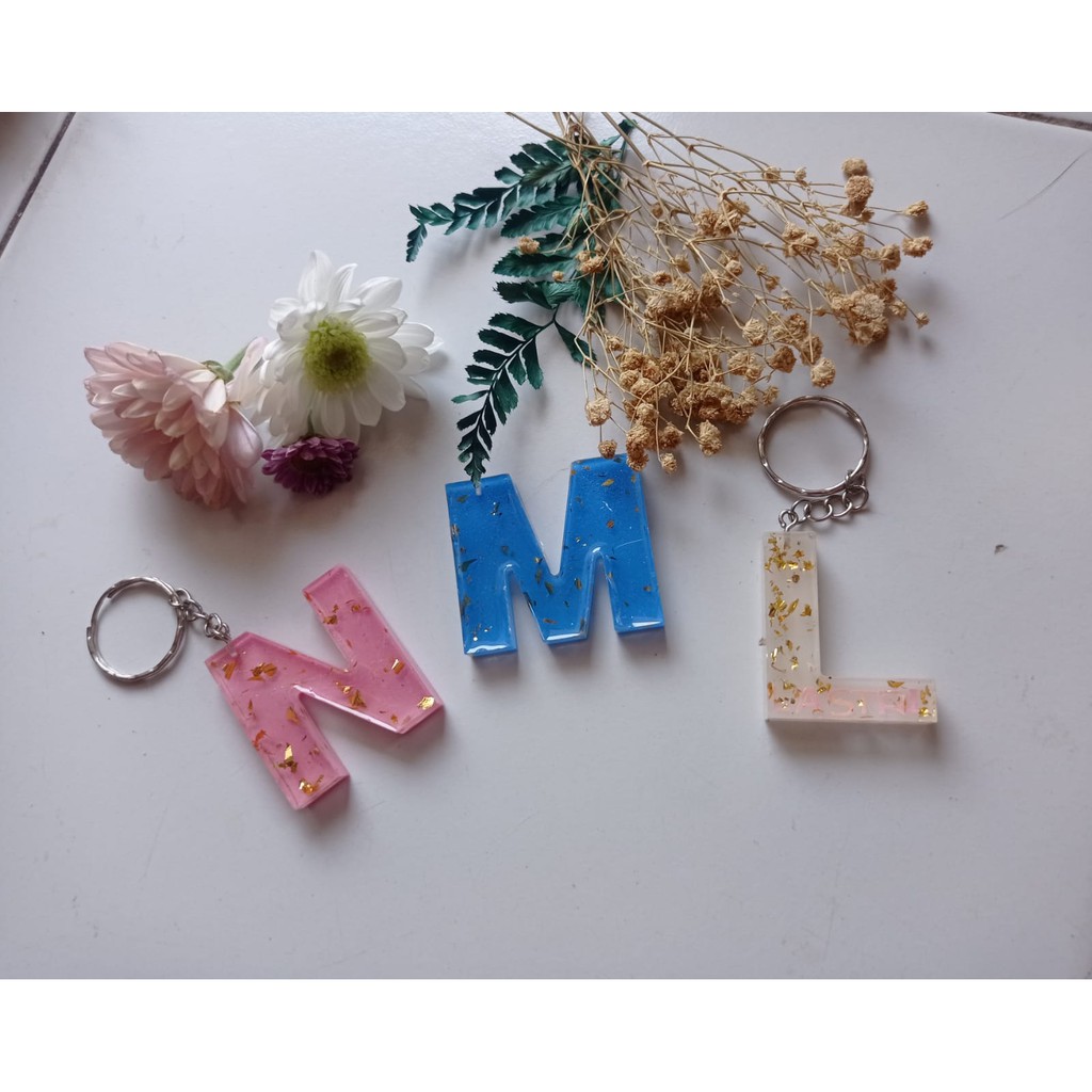 Jual Gantungan Resin Custom Alfabet A - Z ( Warna ) | Shopee Indonesia