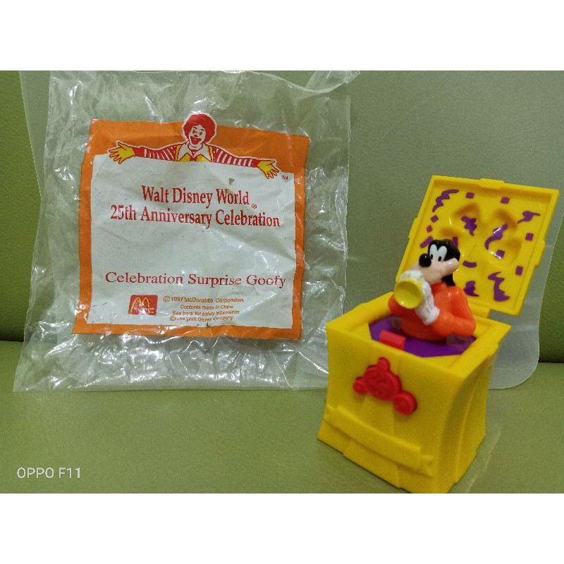 Jual Mainan Walt Disney - Celebration Surprise Goofy (McD) | Shopee ...