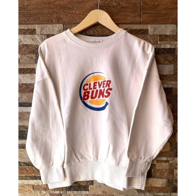 Jual SWEATER THRIFT/SECOND PUTIH THELOW | Shopee Indonesia