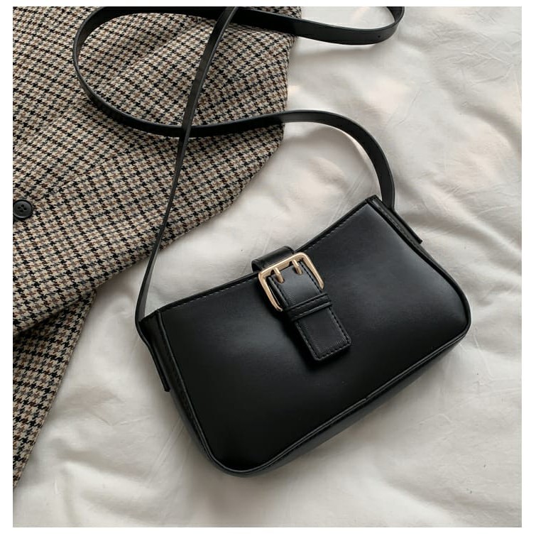 Jual TAS SELEMPANG WANITA HITAM KULIT TERBARU BATAM BRANDED MURAH SLING ...