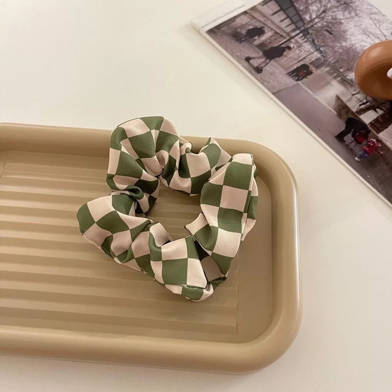 Jual Ikat Rambut IRA183 Scrunchie Kotak kotak Iket Rambut Cepol ...