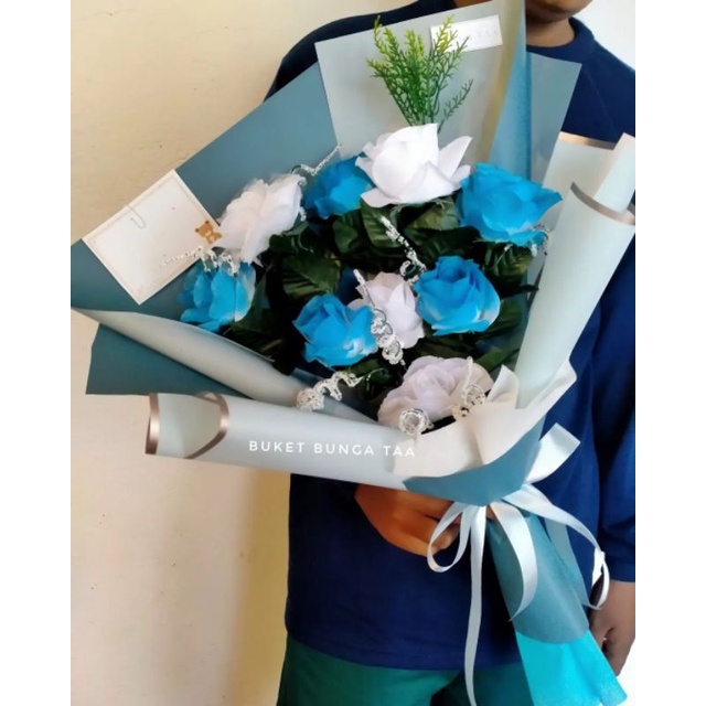 Jual Buket bunga/ hand bouquet/ buket murah/ hadiah wisuda/ artificial ...