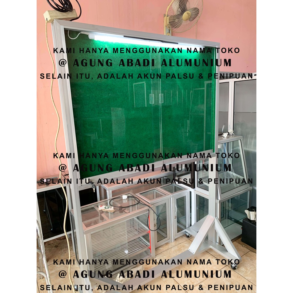 Jual Mading Kaca / Papan Pengumuman Alumunium Standing + Lampu Neon ...