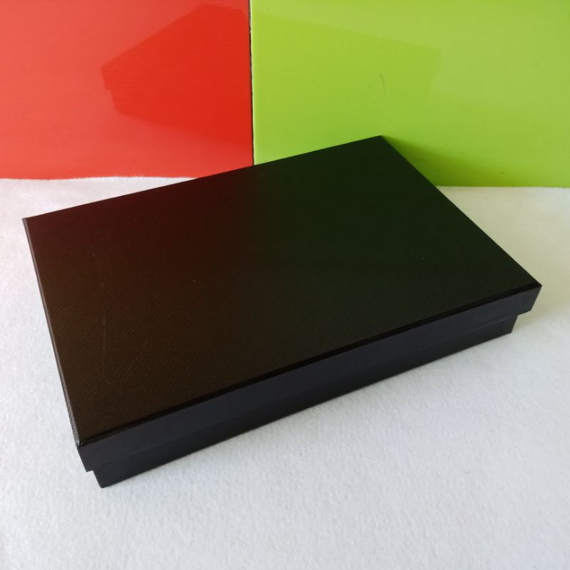 Jual Hardbox, kotak kado, kotak hampers ukuran 30x20x5cm cocok untuk ...