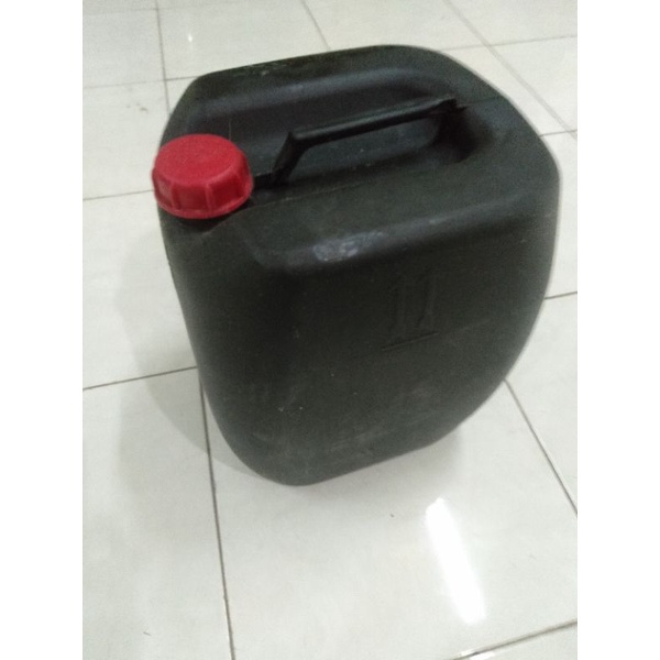 Jual Jerigen Derigen Drigen Jurigen Bekas 20 Liter hanya 1X pakai masih ...
