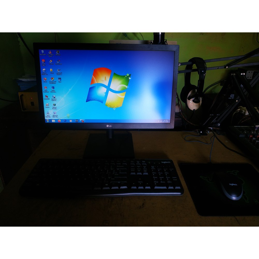 Jual MONITOR LG 20MK400A LED MONITOR 20 INCH Resmi port VGA | Shopee ...