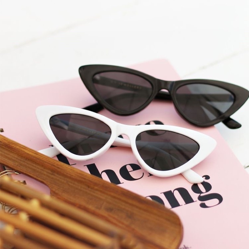 Jual Kacamata Hitam Wanita Fashion Segitiga Triangle Mata Kucing Pria Sunglasses Gaya Vintage ...