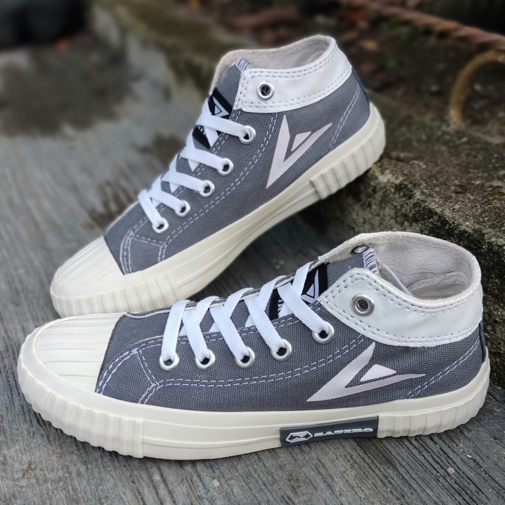 Jual Best Seller !!! Sepatu Sneakres Casual Keren Pria Model Mid Klasik ...