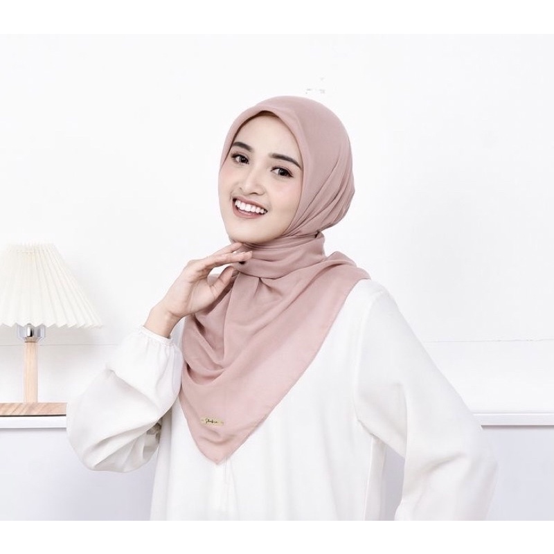 Jual Shabira Hijab - Hijab Paris Japan Premium Segi Empat Basic - Milo ...
