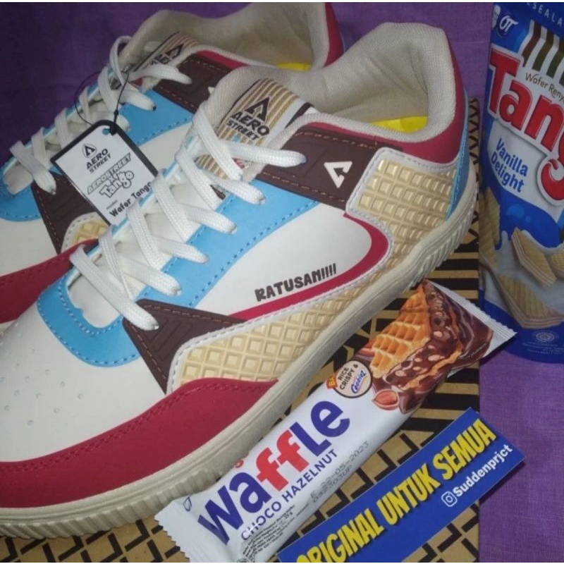 Jual Aerostreet X Tango Warna Krem Merah Biru (READY STOK) | Shopee ...