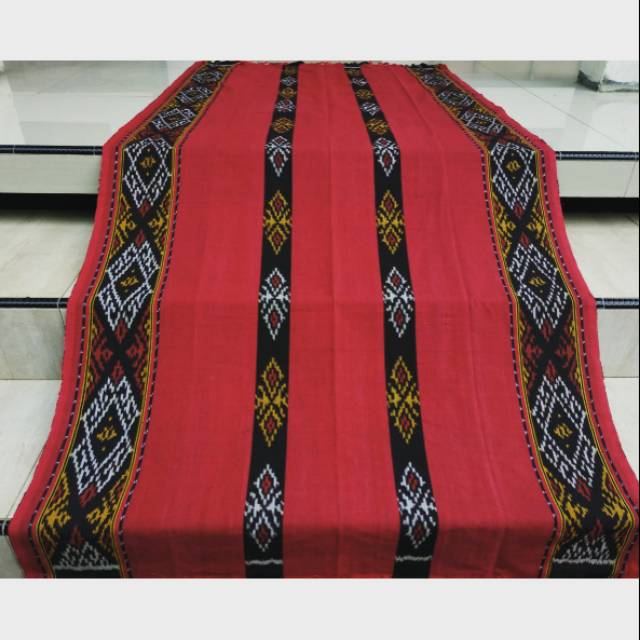 Jual Kain tenun blanket halusan merah motif rote 2 new | Shopee Indonesia