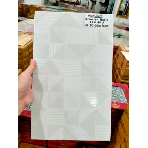 Jual Keramik dinding kamar mandi Platinum Broklyn Basic 25x40 KW1 | Shopee Indonesia
