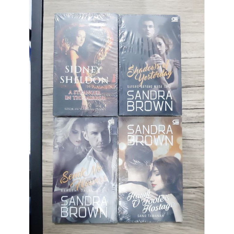Jual Paket 4 NOVEL - SANDRA BROWN - SIDNEY SHELDON | Shopee Indonesia