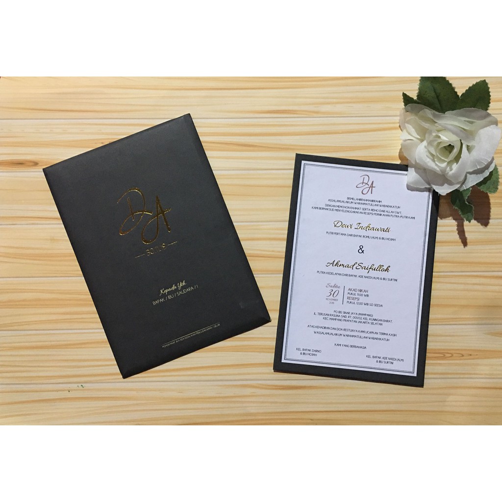 Jual Undangan Pernikahan Hard Cover Potret | Shopee Indonesia