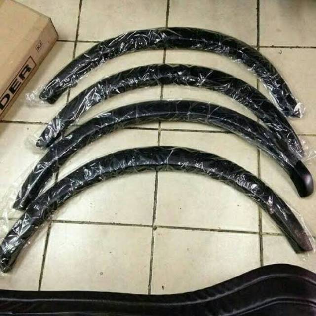 Jual Over Fender / Fender Karet PU Avanza / Xenia Lama / New / VVTI ...