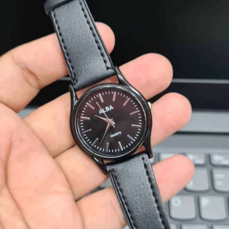 Jual JAM TANGAN CEWEK TALI KULIT//JAM KULIT CEWEK | Shopee Indonesia