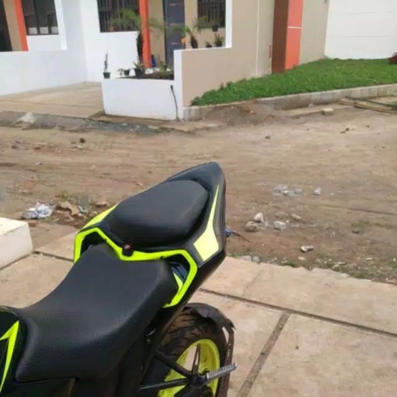 Jual BODY BELAKANG CB15R STREETFIRE MODEL CBR250RR JOK CB150R NEW BODI ...