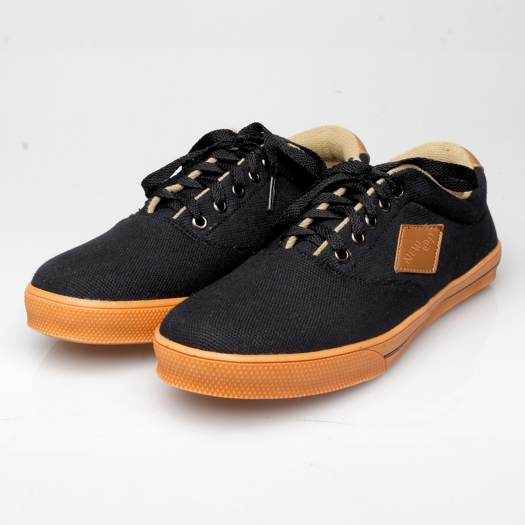 Jual Sepatu kasual kanvas / sepatu sneaker pria / sepatu pria / sepatu ...