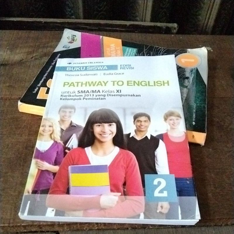 Jual BUKU SISWA PATHWAY TO ENGLISH KELAS 11 SMA | Shopee Indonesia