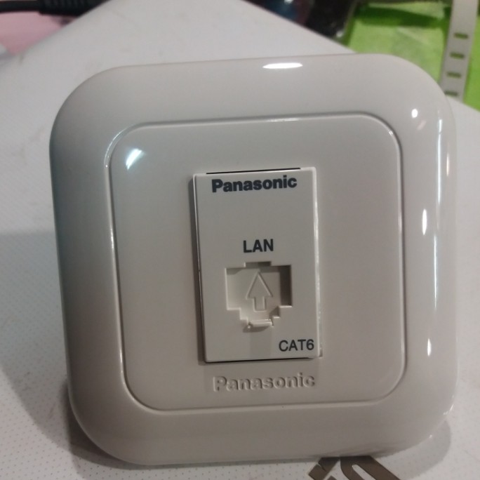 Jual Panasonic Wide Series Outlet Data CAT 5 / CAT 6 | Shopee Indonesia