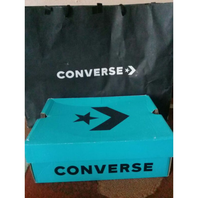 Jual converse courtland sz 39(baca deskripsi) | Shopee Indonesia