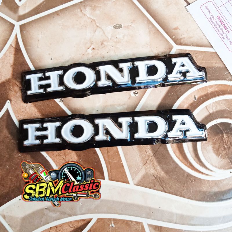 Jual Emblem Logo tangki cb125bahan besi plat bagus logo emblem tangki ...