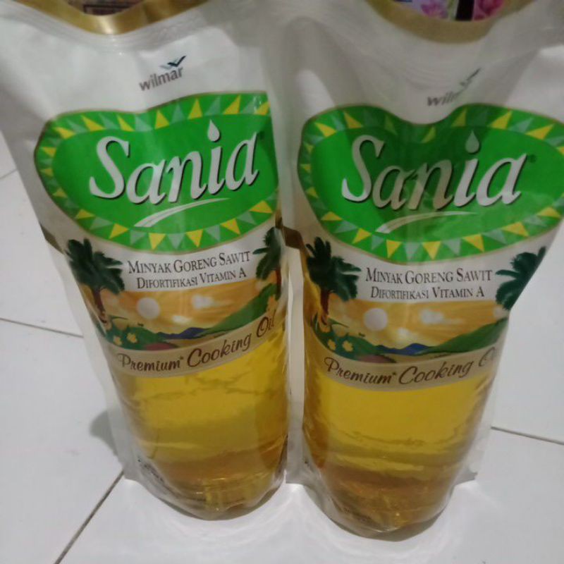Jual Sania minyak goreng refil 1 liter | Shopee Indonesia