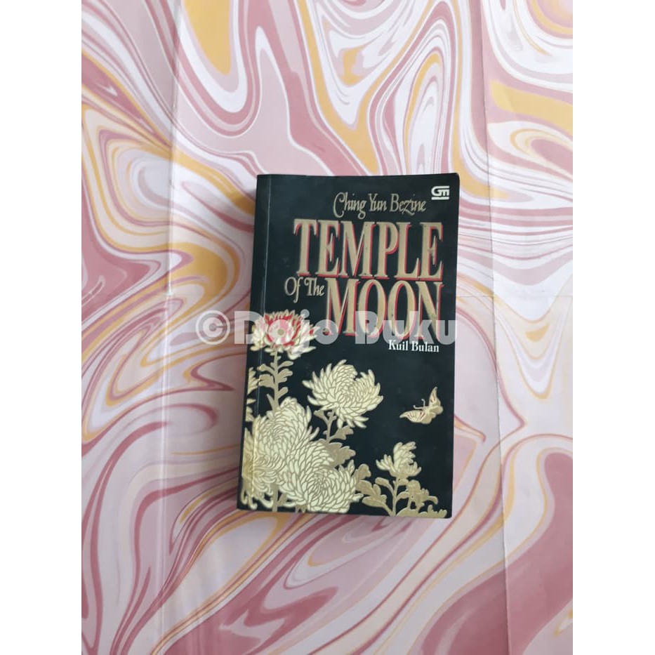 Jual [EKSKLUSIF] Temple Of The Moon (Kuil Bulan) by Ching Yun Bezine ...