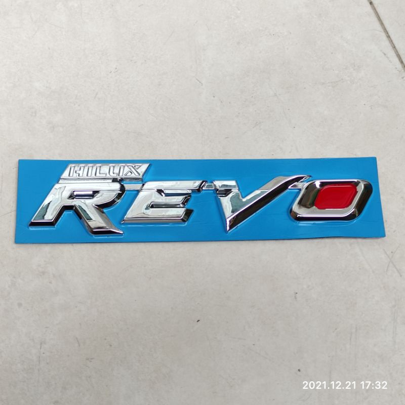 Jual satu buah emblem tulisan HILUX REVO | Shopee Indonesia