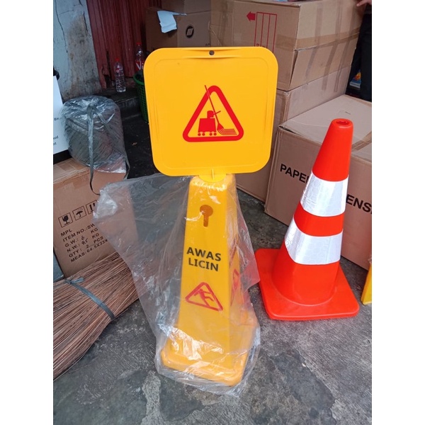 Jual Caution Wet Floor / Papan Peringaatan Awas Lantai Basah Licin ... Jual Caution Wet Floor / Papan Peringaatan Awas Lantai Basah Licin ...