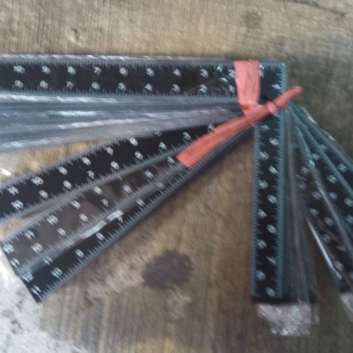 Jual TST | Penggaris Siku Hitam Hand Tools 300 x 200 x 2.0 mm l meteran ...