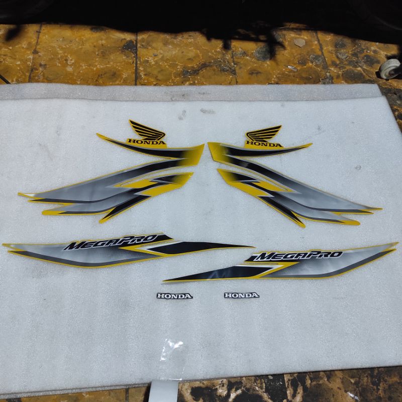 Jual Stiker stripping decal graphic Honda Megapro Mega pro primus ...