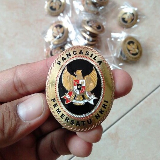 Jual Pin Pancasila Pemersatu NKRI / Pin Perekat Pancasila / Kementerian ...