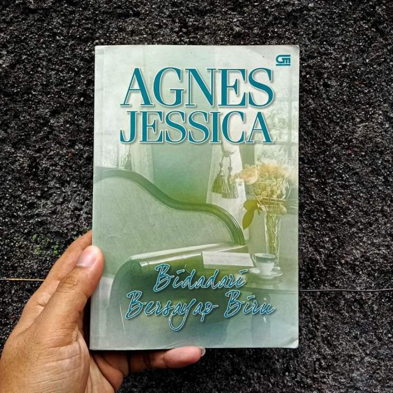 Jual buku BIDADARI BERSAYAP BIRU - Agnes Jessica | Shopee Indonesia