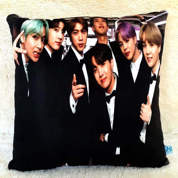 Jual Bantal Kursi Sofa BTS Foto, Bantal Foto BTS, Bantal Korea BTS ...