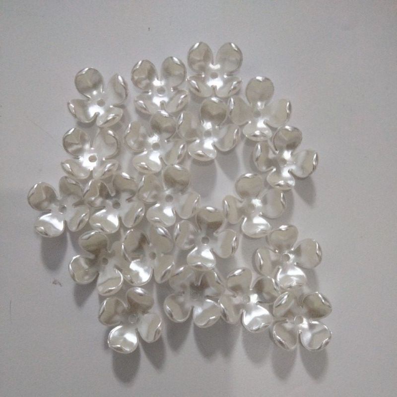 Jual Mote Bunga Kelopak SEMANGGI IVORY/IVORY CLOVER (bahan kalung ...