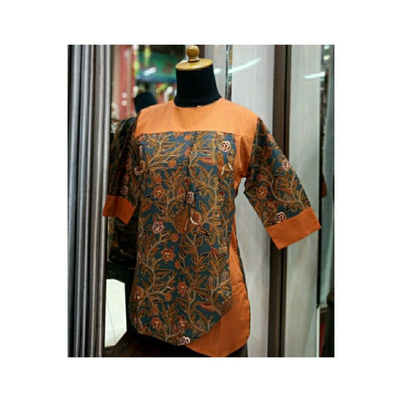 Jual Blus Hafna motif Godhong Merak dari Pangestu Batik | Shopee Indonesia