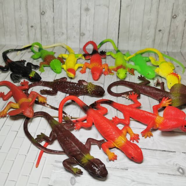 Jual Mainan jahil hewan binatang melata cicak kadal buaya karet prank ...