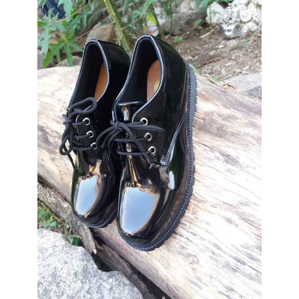 Jual Sepatu docmart cewe 3 hole | Shopee Indonesia