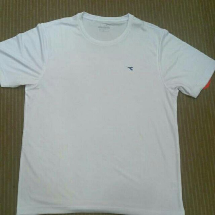 Jual Jual Kaos Baju Obral Combed 30 Distro LOGO KECiL DiADORA polos ...