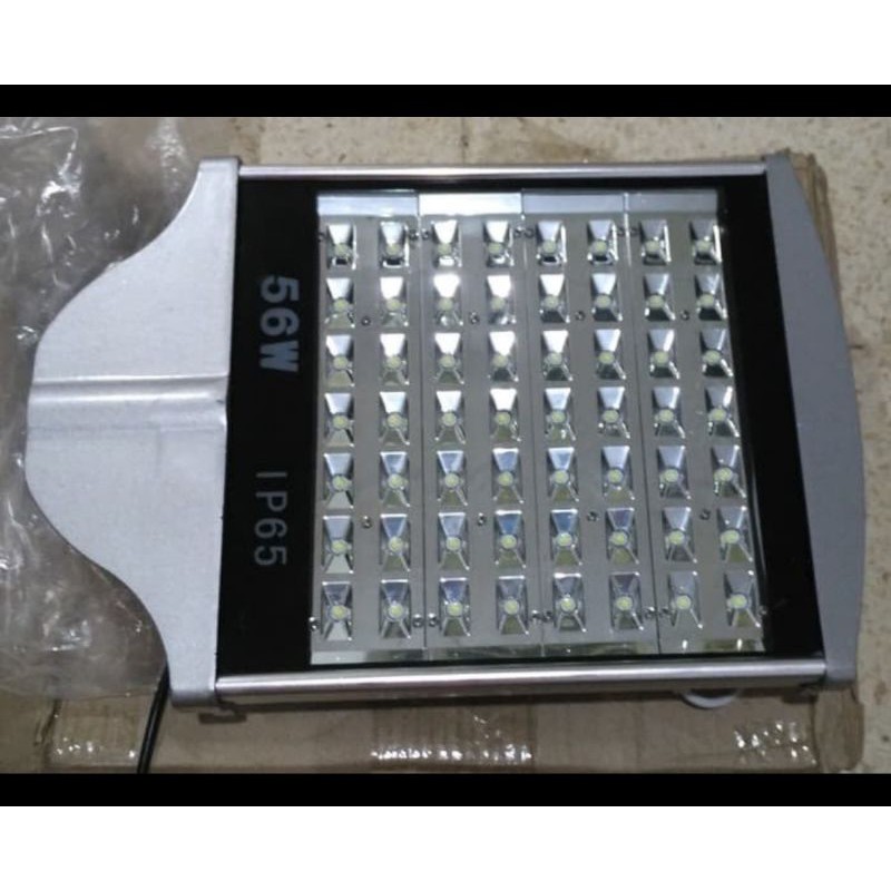 Jual lampu jalan led travo luar smd 56w 56 watt pju led street light ...