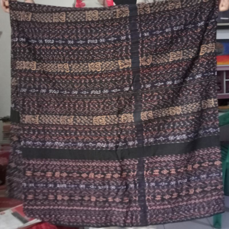 Jual Kain Asli Tenun Ikat NTT Warna Cream Hitam Motif Abstrak Khas Ende ...