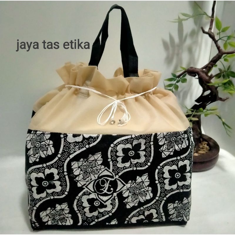 Jual tas hajatan batik elegan 20-22 harga per lusin isi 12 psc | Shopee ...