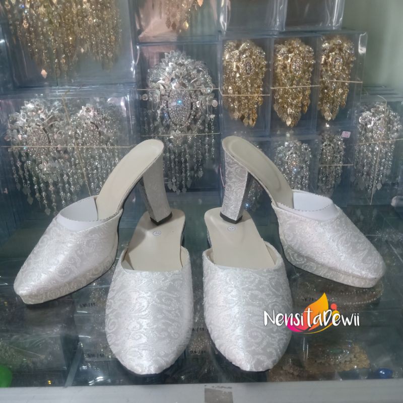 Jual Sepasang Selop Manten Putih / untuk AKAD (ISI 2 PASANG COWOK DAN ...